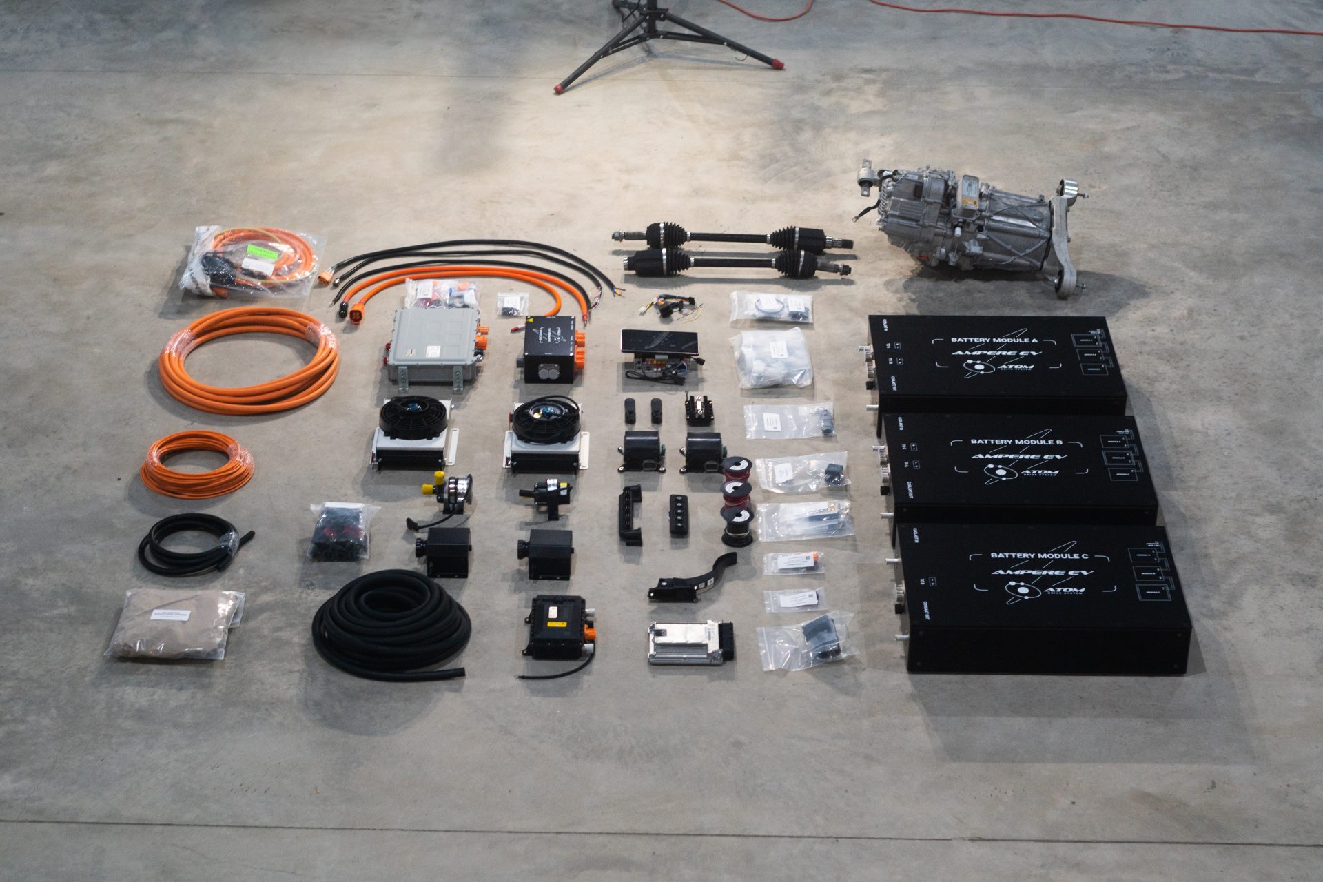 Ampere EV’s Atom Drive EV Conversion System on Display in 1986 Porsche ...